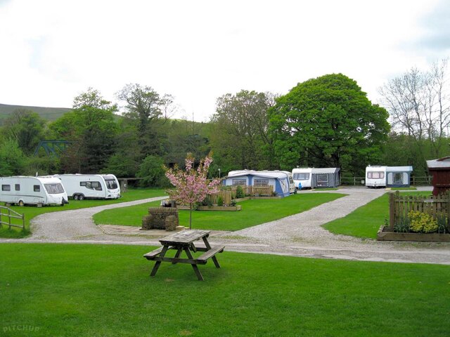 Castleton Caravan and Motorhome Club Site | Alan Rogers